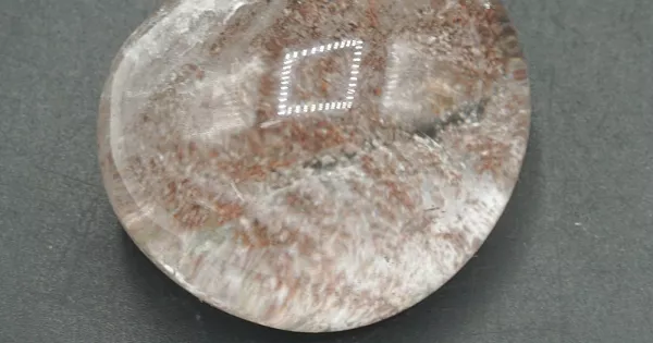 Cuart lodolit - Universul Cristalelor